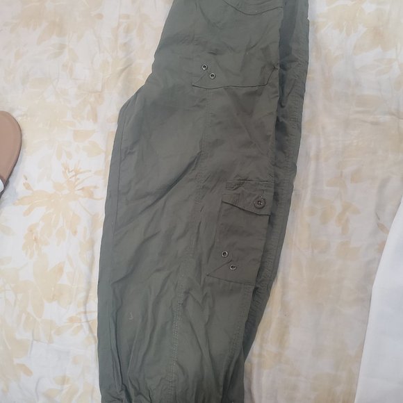 DASH | Pants & Jumpsuits | Dash Summer Cargo Capri | Poshmark